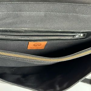 Levenger | Bags | Vintage Levenger Black Leather Messenger Bag ...